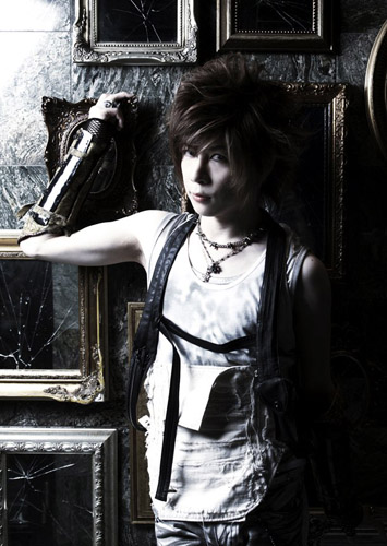Vocalist Aoi continues solo work without Ayabie | tokyohive