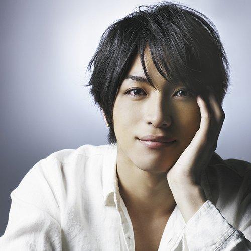 Check out Matsushita Yuya's performances of "Naturally" on Happy Music ...