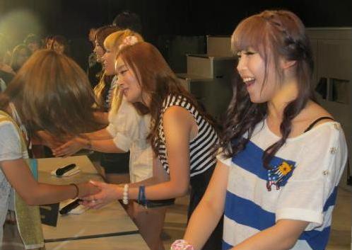 SECRET holds handshake event for 3500 fans | tokyohive